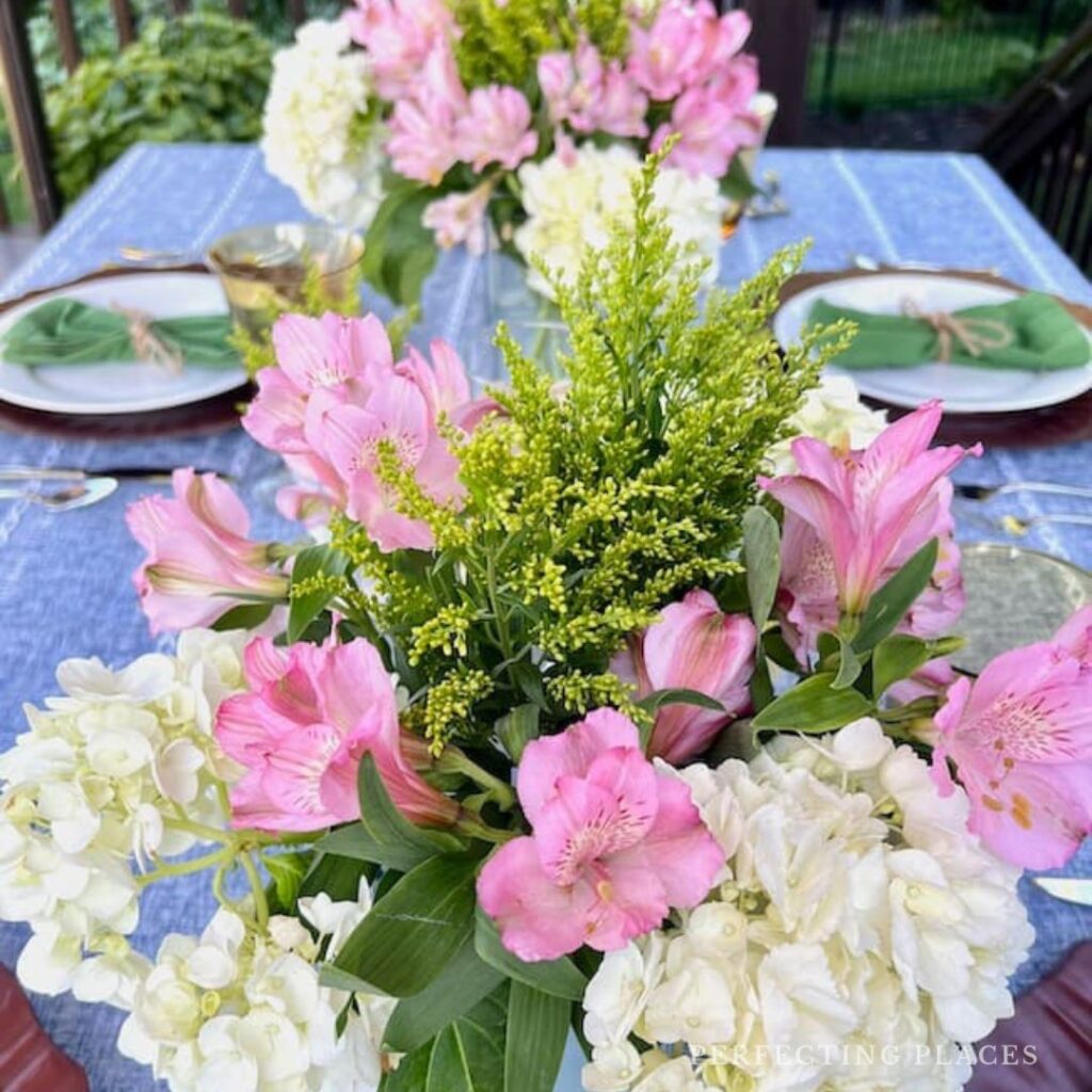Gorgeous Bud Vase Centerpiece Ideas for Your Table - Perfecting Places
