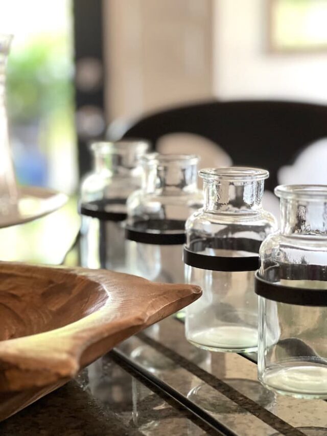 Gorgeous Bud Vase Centerpiece Ideas for Your Table - Perfecting Places