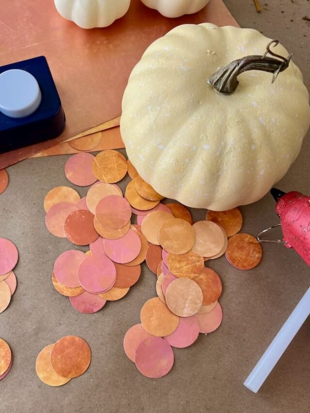 Glam Up Your Fall with This Easy DIY Metallic Paper Pumpkin ...